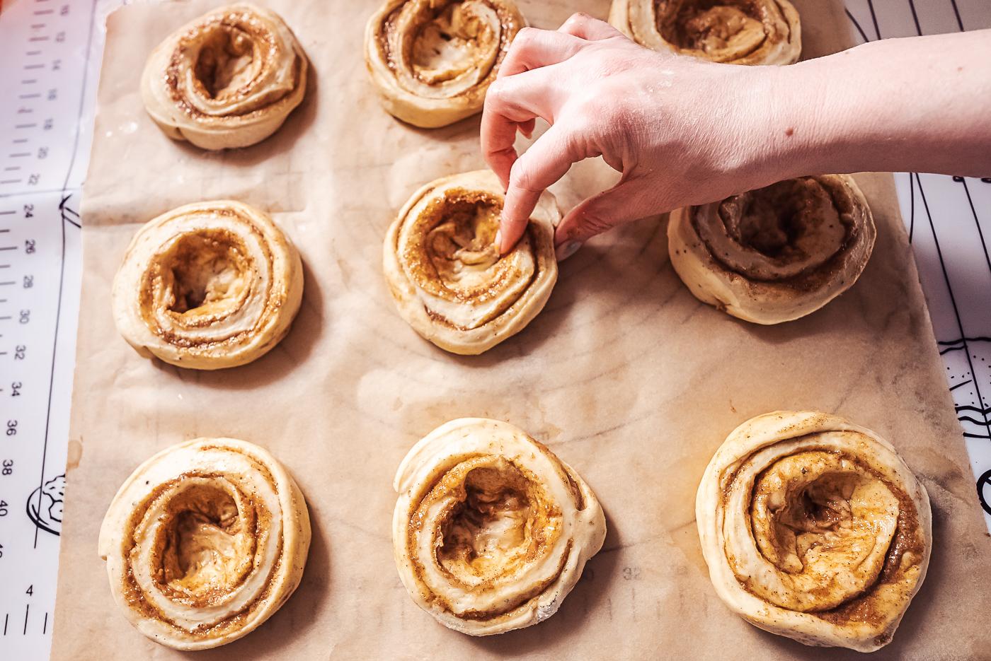 Solskinnsboller - Norwegian Sun Buns (Solboller) - Scandinavian Cookbook