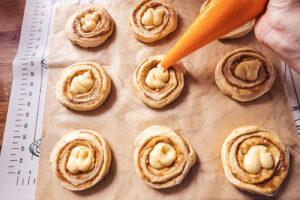 Solskinnsboller - Norwegian Sun Buns (Solboller) - Scandinavian Cookbook