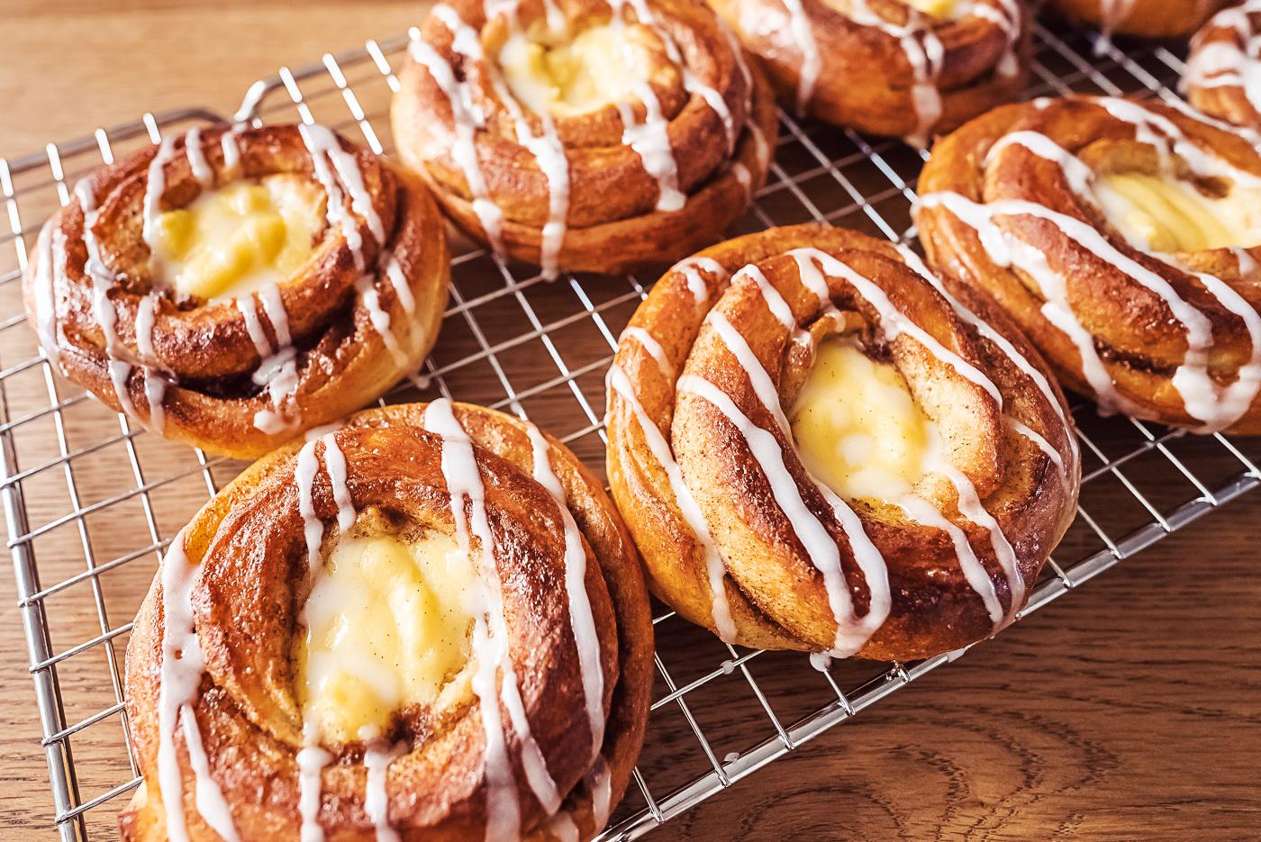 Solskinnsboller - Norwegian Sun Buns (Solboller) - Scandinavian Cookbook