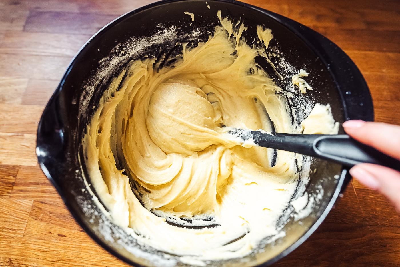 Lagkage (Danish Layer Cake) with Berries & Vanilla Cream - Scandinavian ...