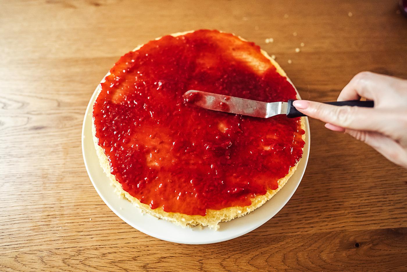 Lagkage (Danish Layer Cake) with Berries & Vanilla Cream - Scandinavian ...