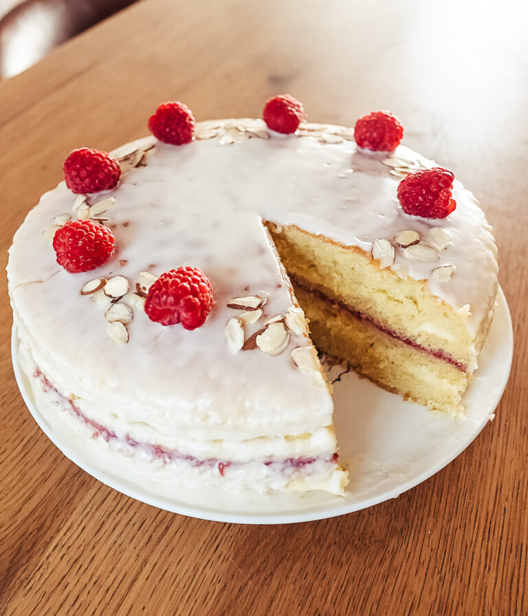 Lagkage (Danish Layer Cake) with Berries & Vanilla Cream - Scandinavian ...
