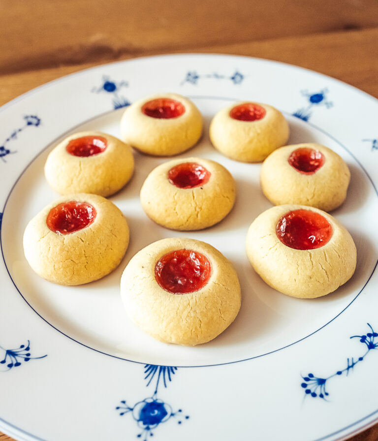 Hallongrottor (Swedish Raspberry Jam Cookies) - Scandinavian Cookbook