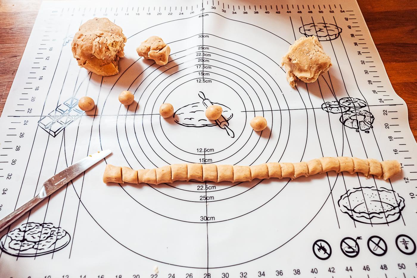 Pebernødder (Danish Peppernuts Cookies) - Scandinavian Cookbook