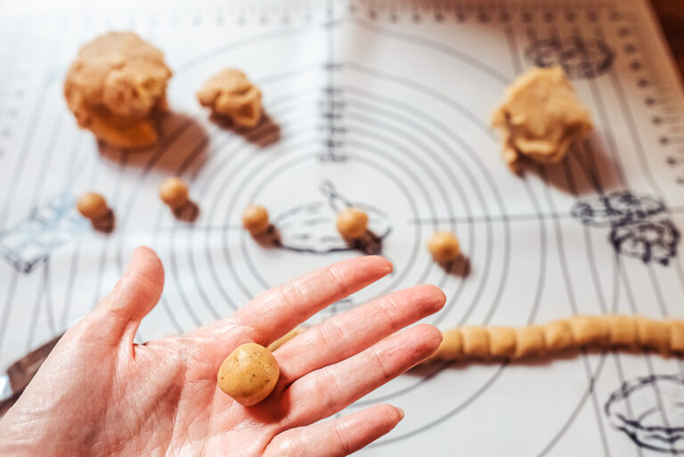 Pebernødder (Danish Peppernuts Cookies) - Scandinavian Cookbook