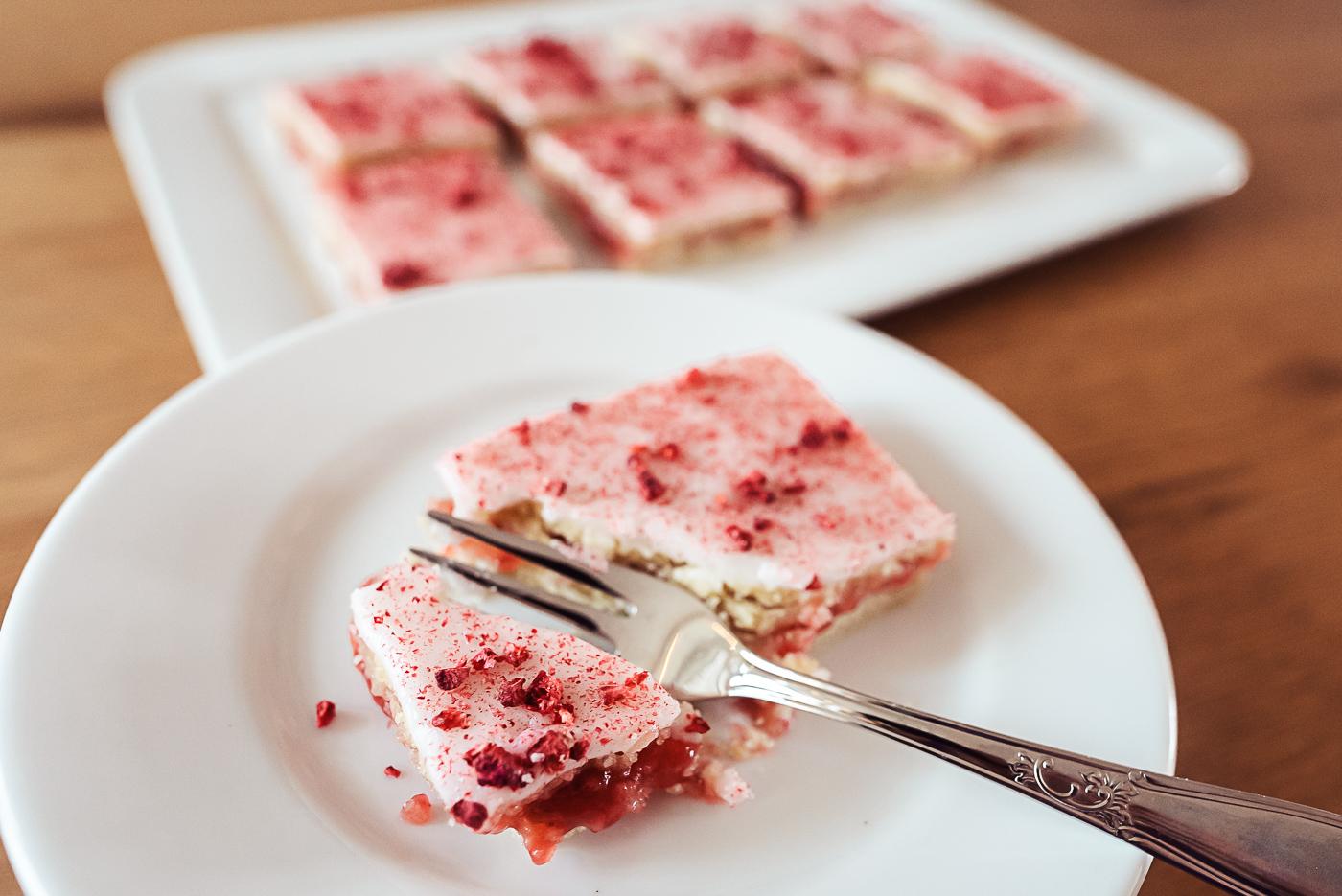 Hindbærsnitter (Danish Raspberry Squares) (Alexandertorte ...