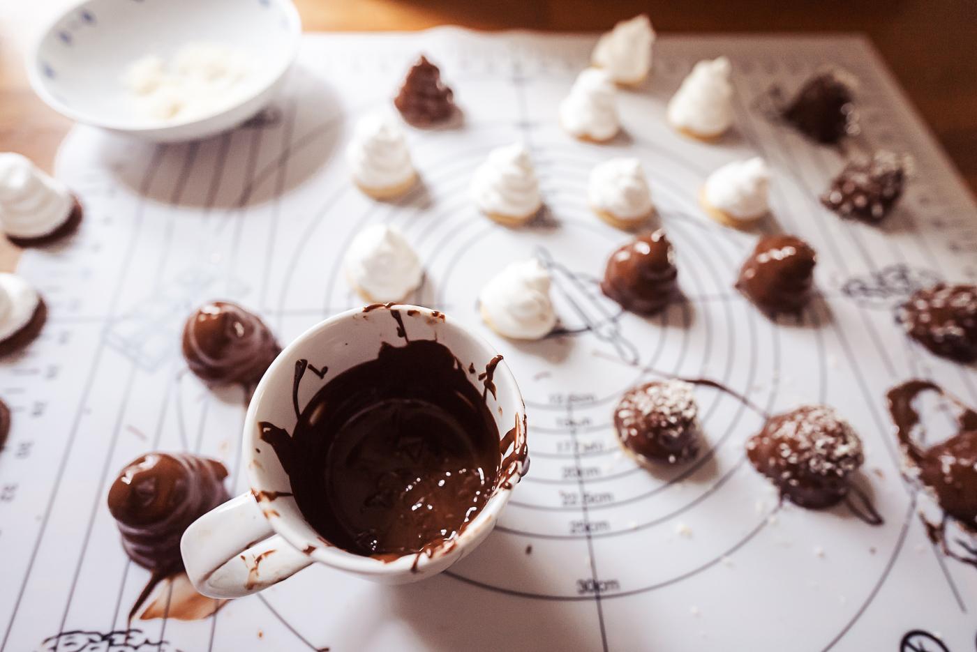 Flødeboller (Danish Marshmallow Puffs) - Scandinavian Cookbook