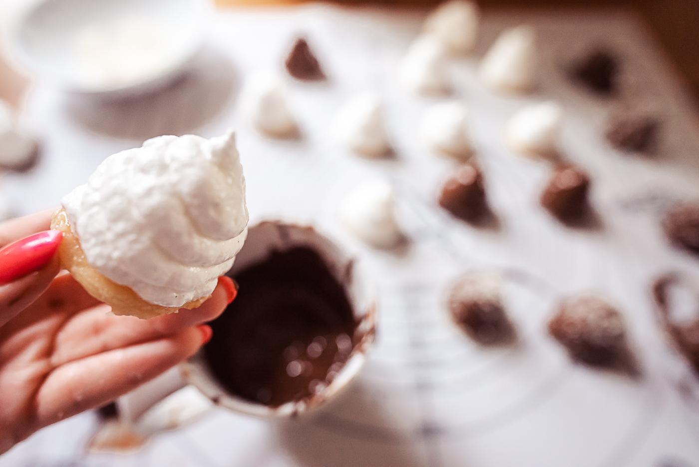 Flødeboller (Danish Marshmallow Puffs) - Scandinavian Cookbook