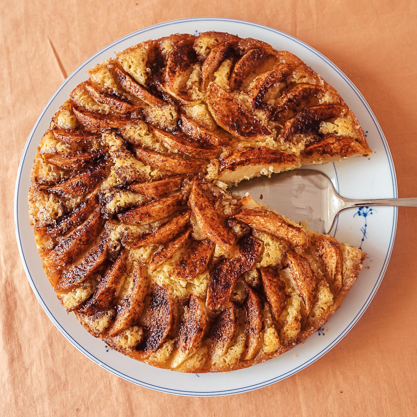 Eplekake (Norwegian Apple Cake) - Scandinavian Cookbook