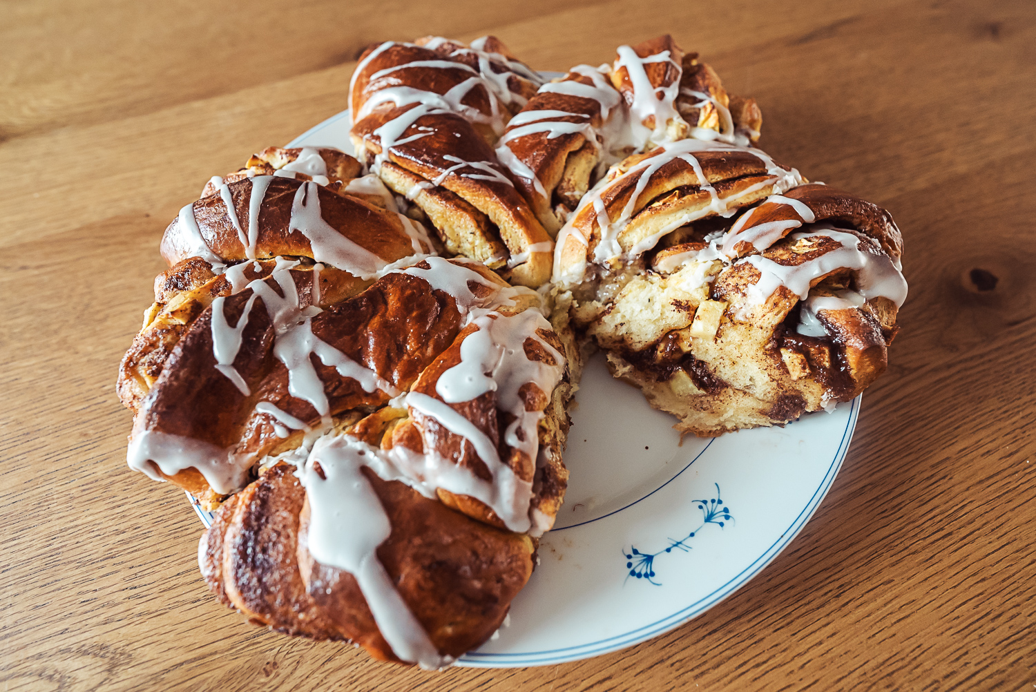 Norwegian Apple Kringle - Scandinavian Cookbook