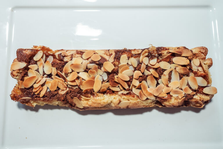 Easy Eplekake (Norwegian Apple Cake) - Scandinavian Cookbook