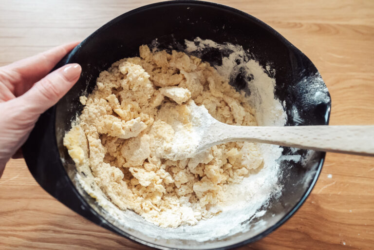 Easy Swedish Butter Cookies (Kolasnittar) - Scandinavian Cookbook