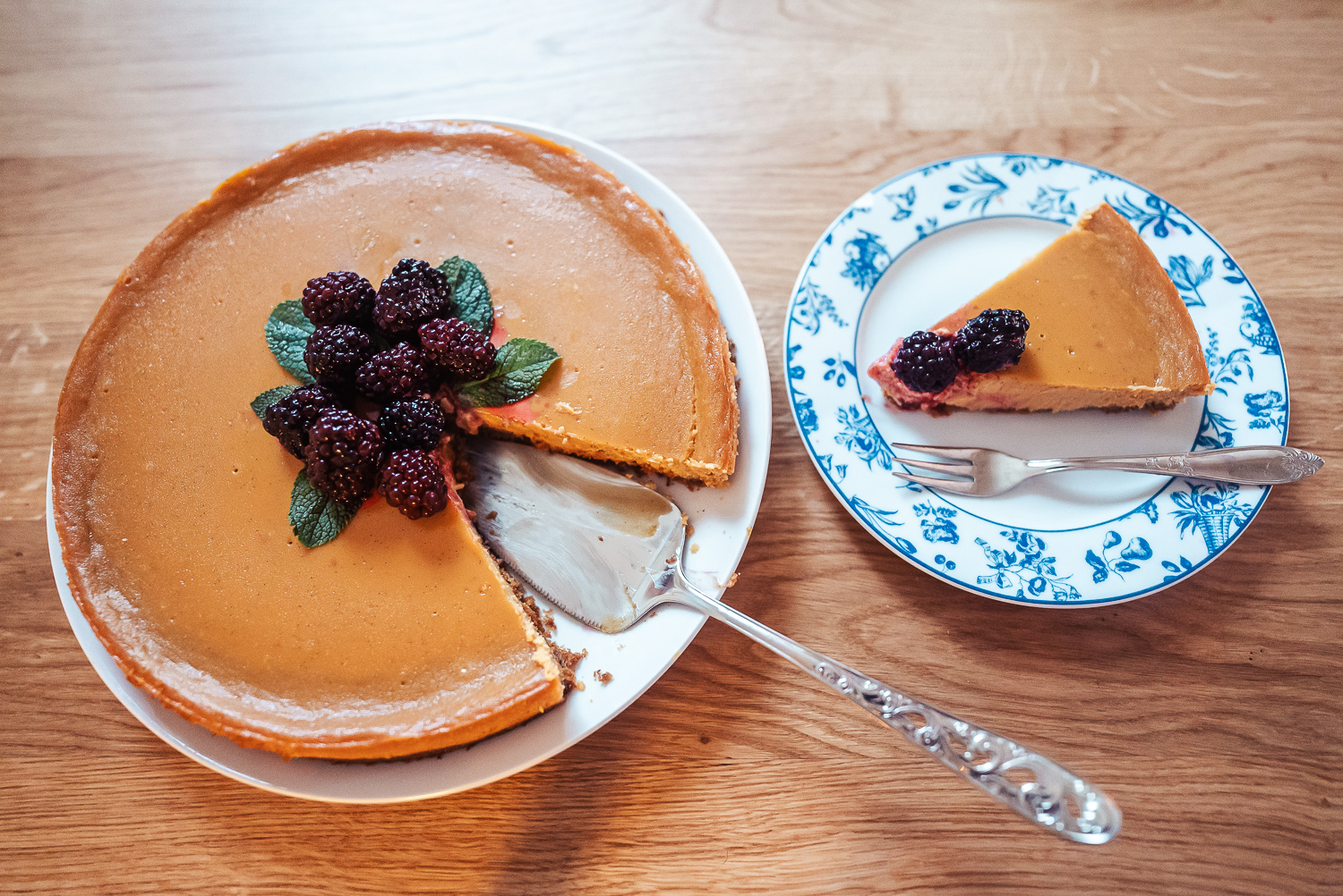 Norwegian Brown Cheese Cheesecake (Brunost Ostekake) - Scandinavian ...